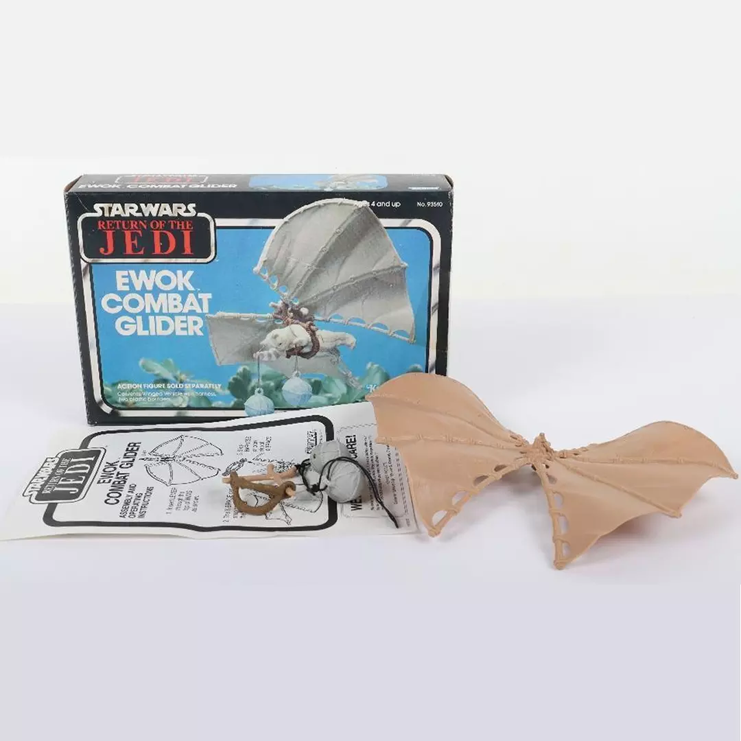 Ewok Combat Glider – Kennerverse